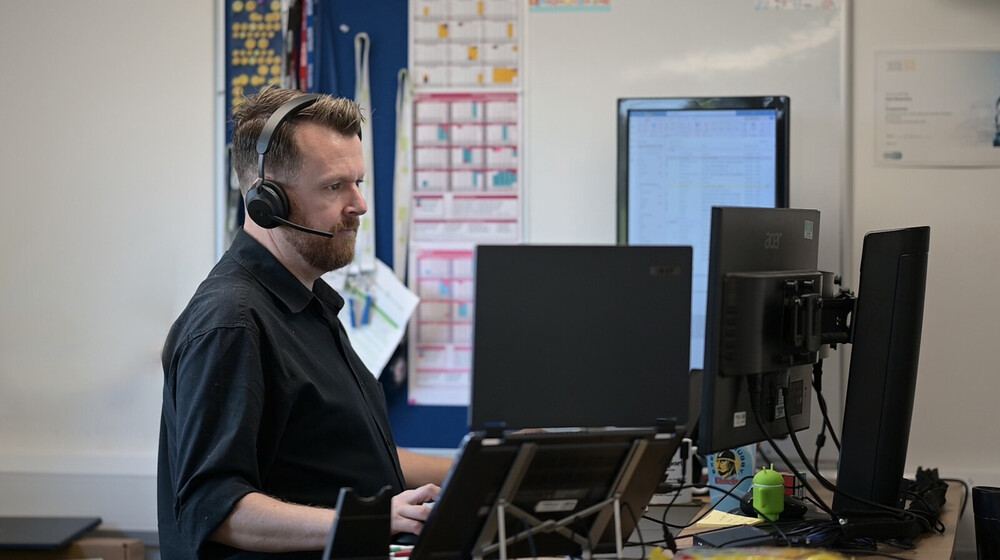 How Does the Computeam Service Desk Work? | Computeam